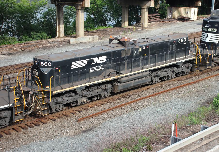 NS 860 (CR 1100) | Conrail Photo Archive